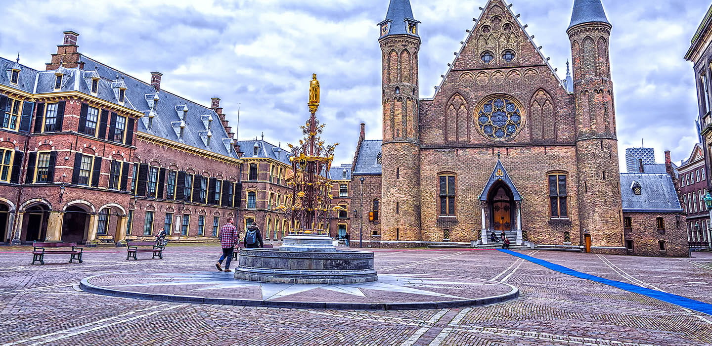 Parking Binnenhof The Hague - Park within walking distance at Q-Park